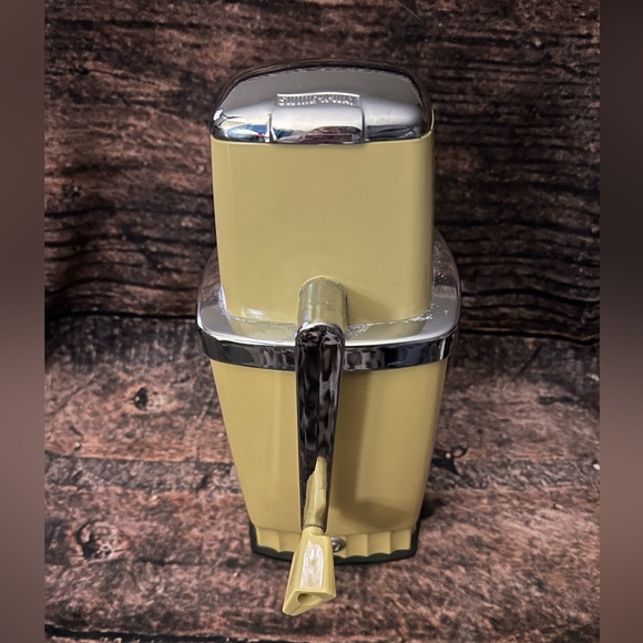 Swing-A-Way | Kitchen | Vintage Swingaway Vintage Manual Ice Crusher ...